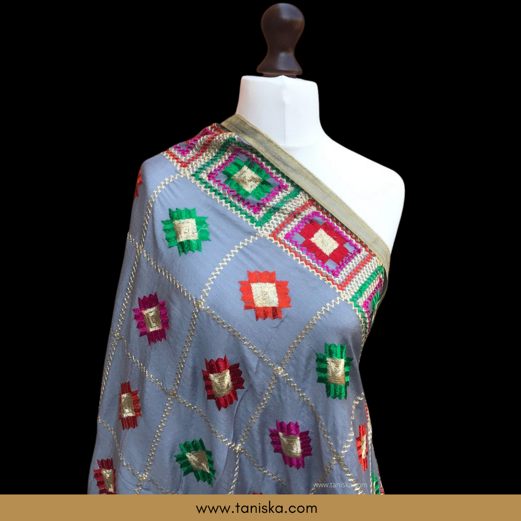 GEOMETRICALBOXED-GREY Pastel Dusky Grey Punjabi Phulkari Dupatta – TANISKA